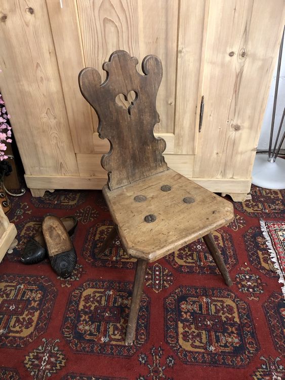 *RAUSVERKAUF* Stabelle / Stuhl massiv Holz antik stabil (Gebraucht) in ...