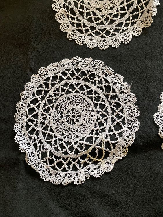 9x runde gehäkelte Deckchen ø 16 / 17 cm (Neu (gemäss Beschreibung)) in ...