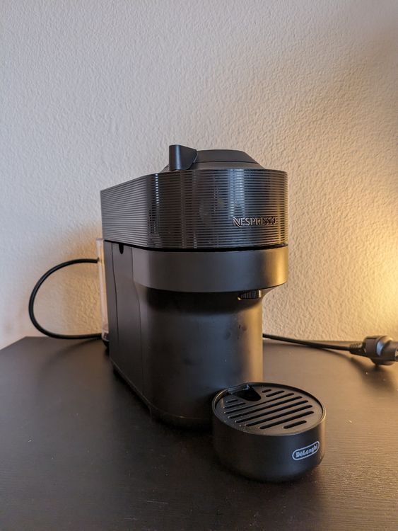 Nespresso Vertuo Pop Kapselmachine (DeLonghi ENV90.B) (Gebraucht) in Bern für CHF 8 – mit ...