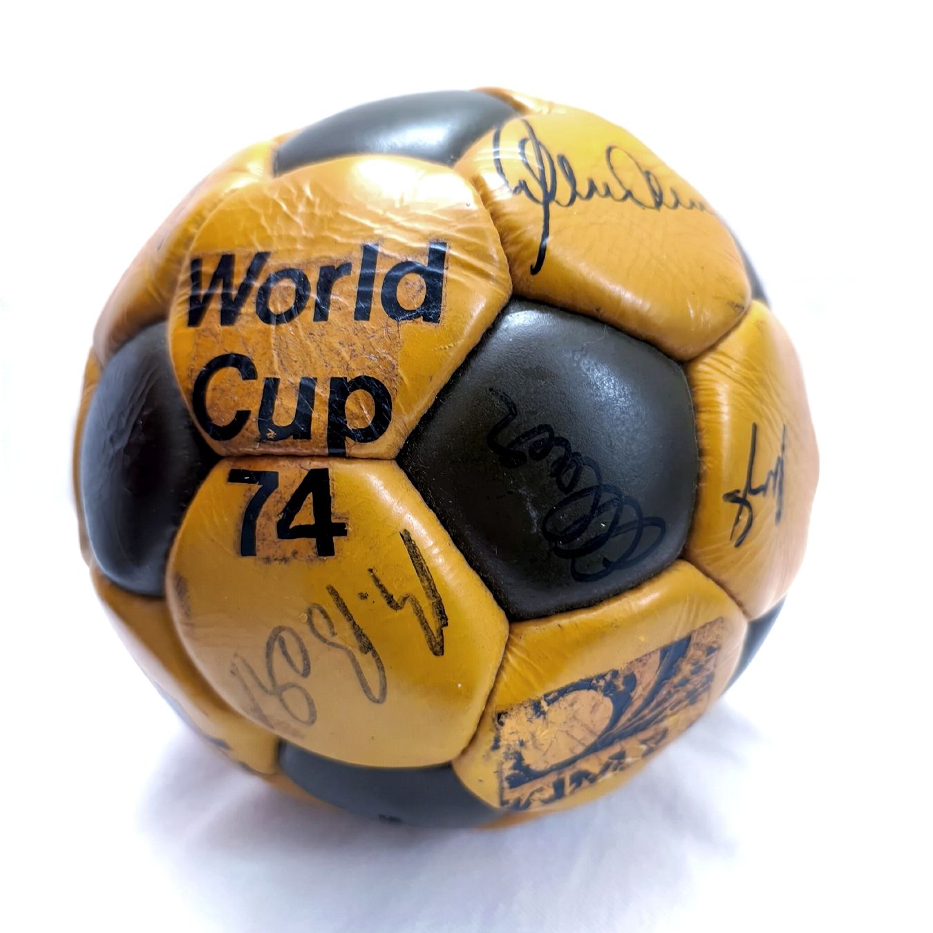 WM Ball 1974 Autogramme handsigniert der ganzen Mannschaft (Gebraucht ...