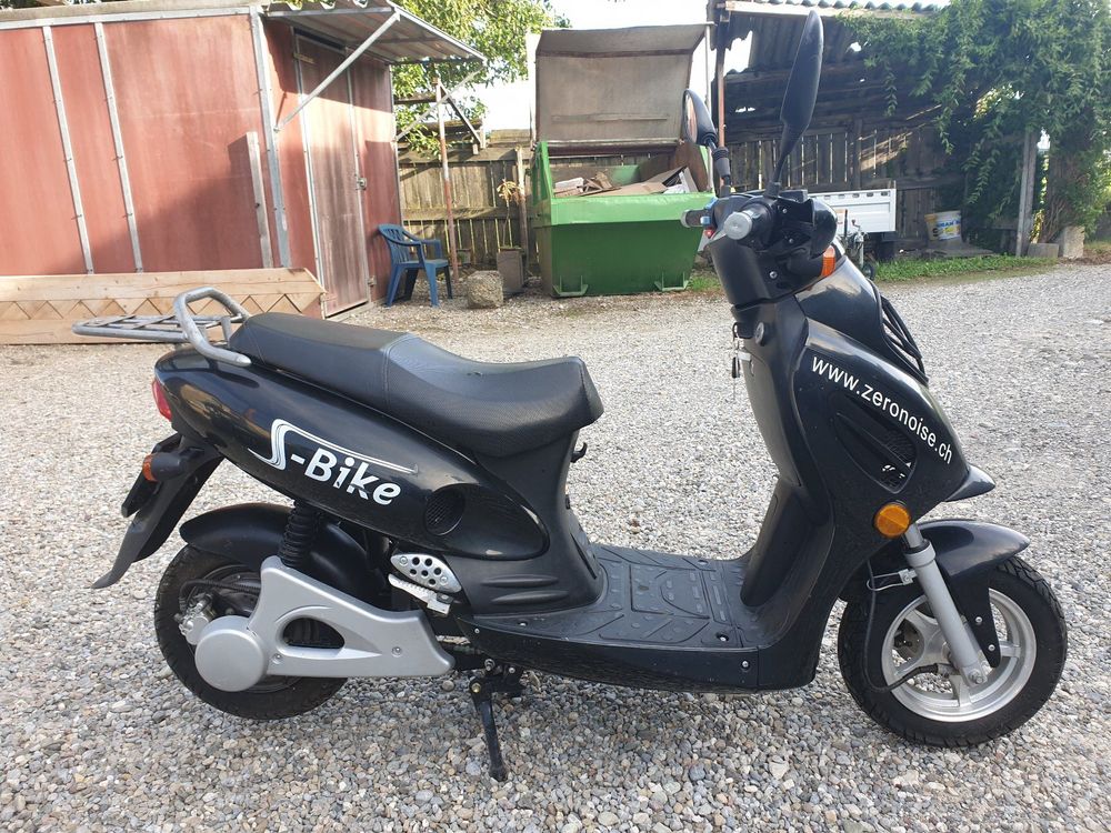 CAREER TDR 166-V8 Elektro Roller Scooter 45km/h für Bastler | Kaufen ...