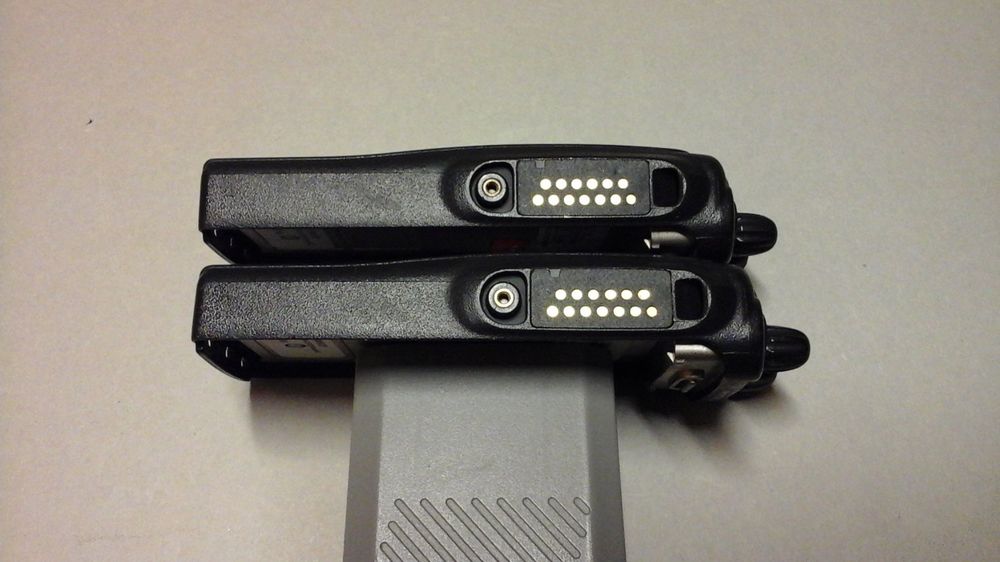 Motorola GP360 UHF Funkgeräte (2 Stk. ohne Zubehör) | Kaufen auf Ricardo