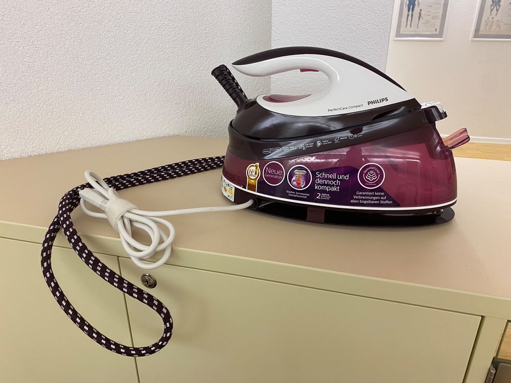Dampfbügeleisen / Bügelstation Philips Steamglide (Gebraucht) in Malans GR für CHF 50 – nur ...