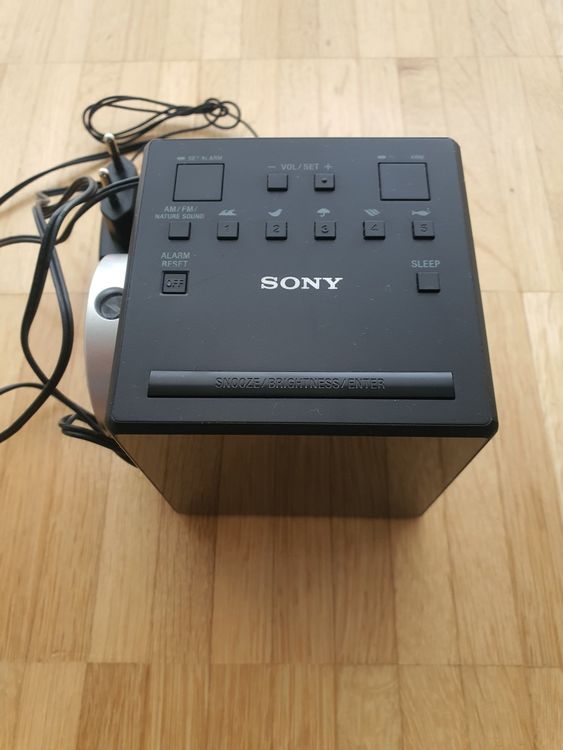 Sony Radio Alarm Clock with Projector (Gebraucht) in Banco für CHF 15 ...