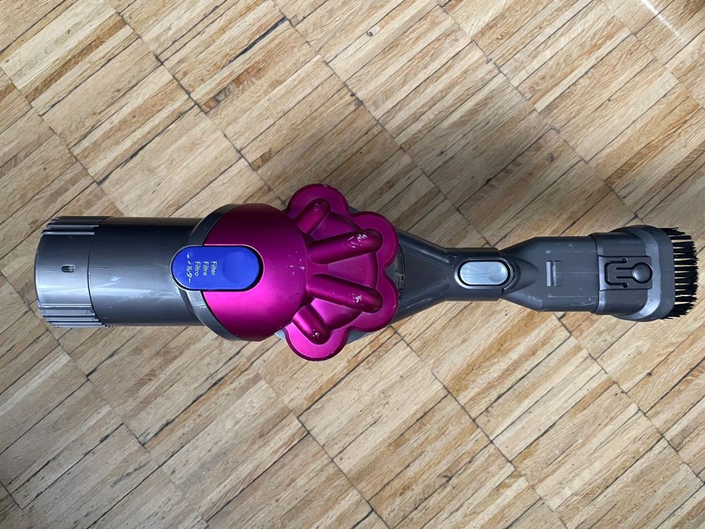 Dyson DC34 Akkustaubsauger | Kaufen auf Ricardo