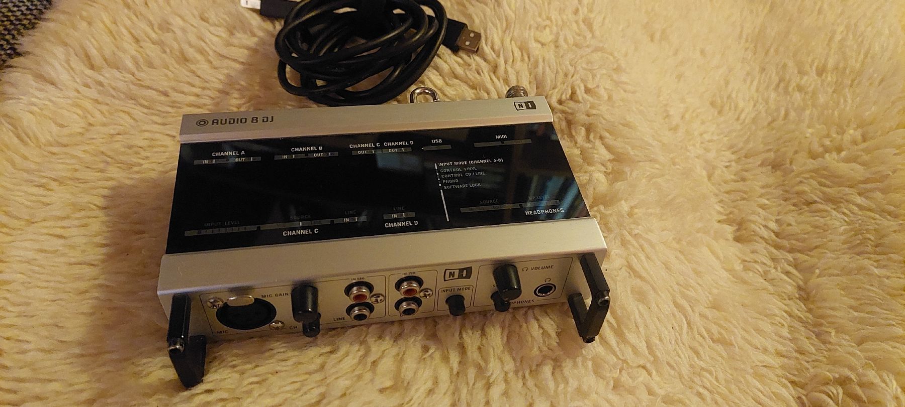 Native Instrument Audio 8 DJ (D'occasion) à Courtepin pour CHF 69 ...