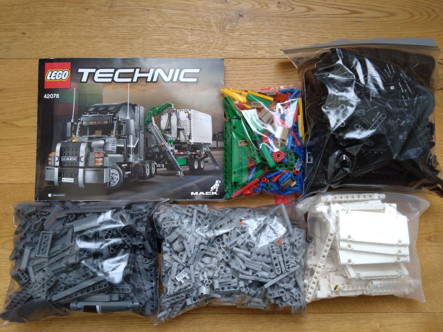 Lego Technic 42078 Mack Anthem/LKW Anhänger/zerlegt+sortiert (Neu ...