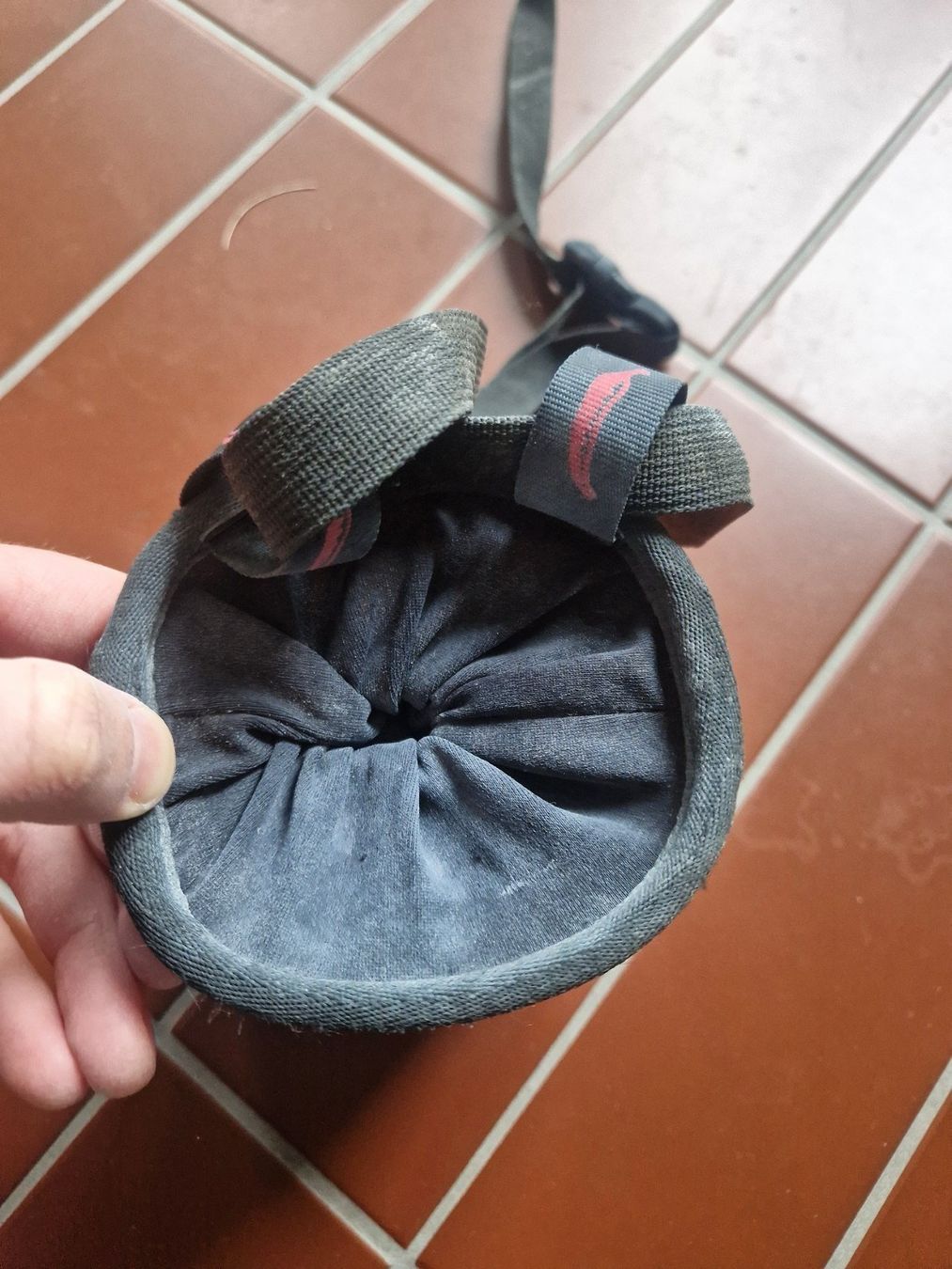 Red Chili Chalkbag – inkl. Hüftgurt (Gebraucht) in Zürich für CHF 1 ...