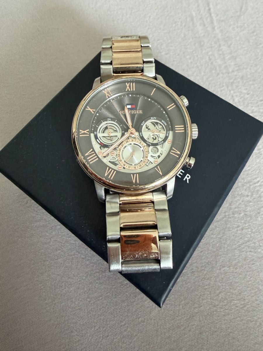 Tommy Hilfiger Herren Uhr – Zweifarbig – Multifunktion – Seh (Gebraucht) in Zürich für CHF 90 ...