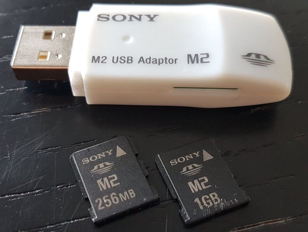 2x Sony Memory-Stick MICRO (1x1GB, 1x256MB) inkl USB-Adapter (Gebraucht ...