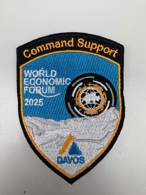 Badge WEF 2025 (Neu und originalverpackt) in Häfelfingen für CHF 20 ...