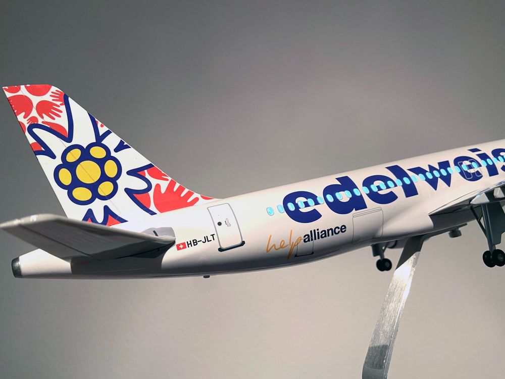 Edelweiss Air Airbus A320 "Help Alliance" Flugzeug Modell (Neu und ...
