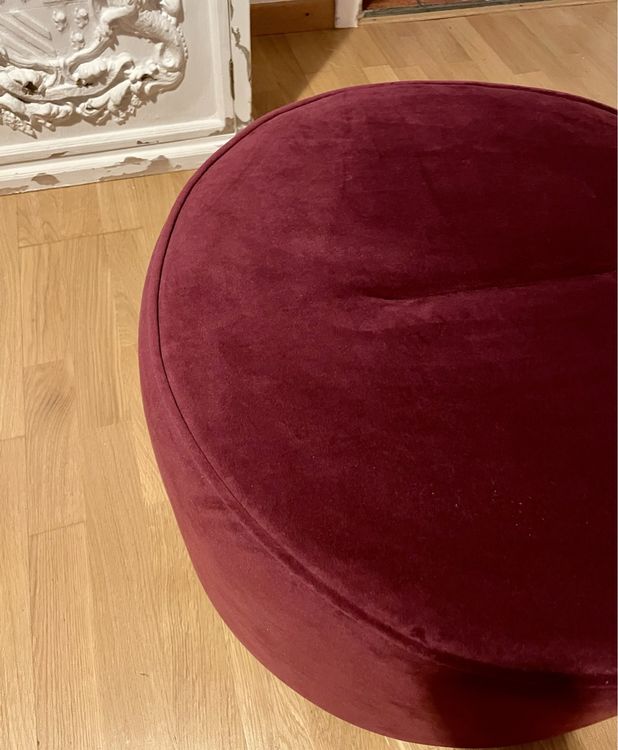 Schöner Samt Pouf wie neu in der Trendfarbe Bordeaux (Neu (gemäss ...