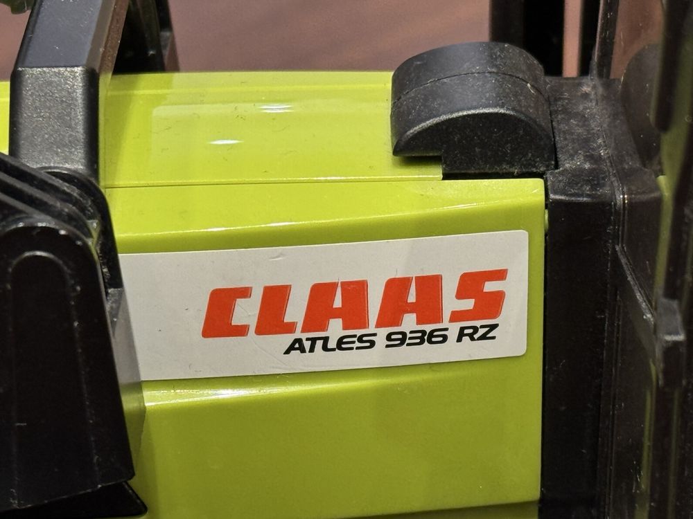 Bruder Claas Atles 936 RZ Traktor mit Frontlader (Gebraucht) in ...