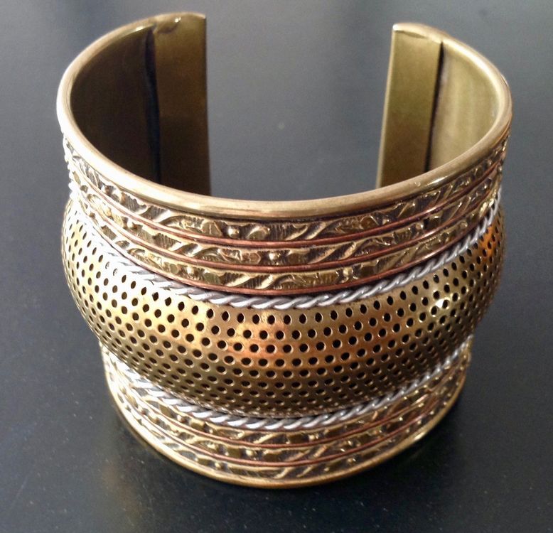 E., Armreif Schmuck antik Indien Messing Vintage Ethno (Gebraucht) in Klosters für CHF 10 – nur ...