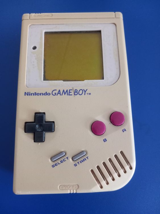 Game boy console (Defekt) in Chavannes-de-Bogis für CHF 44 – mit ...