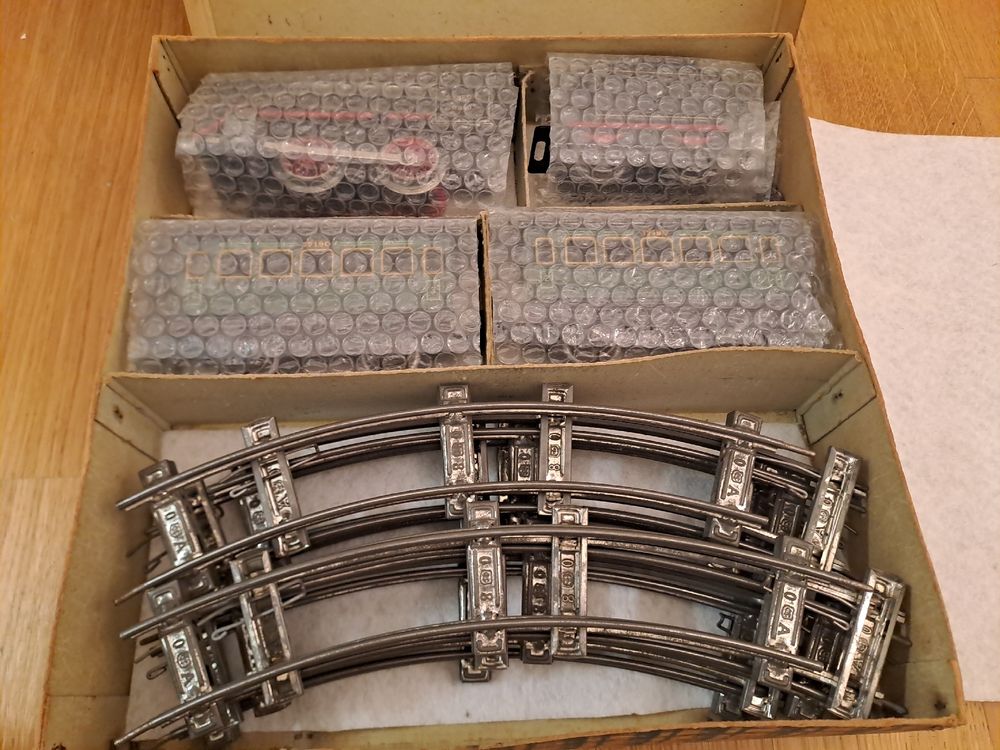 Märklin R880 Zugset OVP vintage Lokomotive Uhrwerk Log Zug (Gebraucht ...