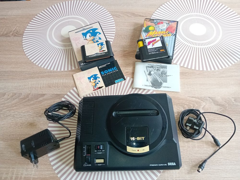 Sega MD + 2 Spiele, ohne Controller (Gebraucht) in Othmarsingen für CHF ...