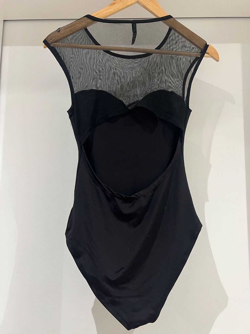 Schwarzer Body mit Netzeinsatz, Grösse S - Top Zustand! (Gebraucht) in ...