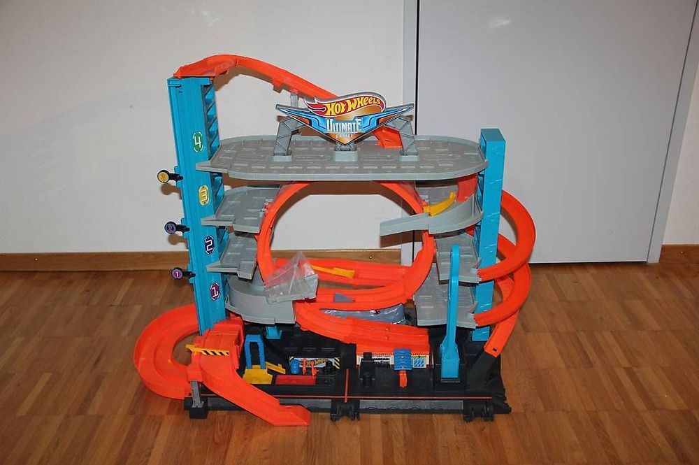 Hot Wheels FTB69 - City Ultimate Parkgarage und Parkhaus (Gebraucht) in ...