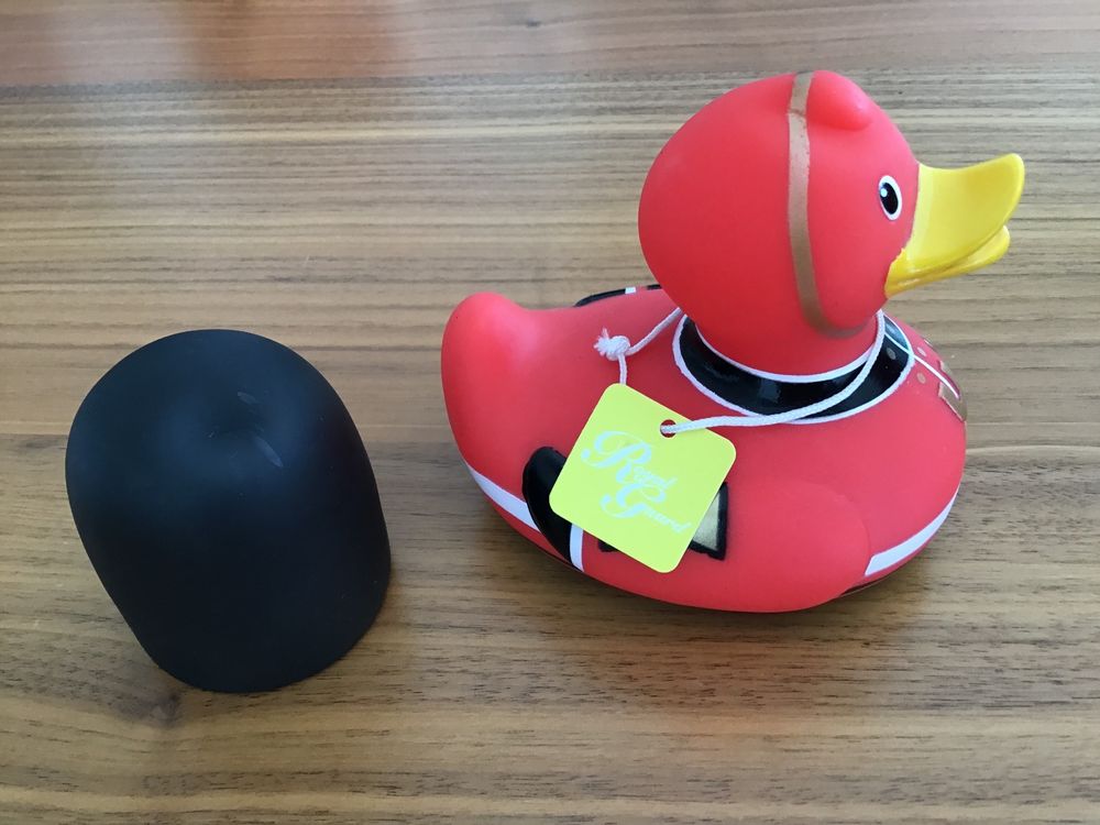 Badeente Bud Duck Deluxe Royal Guard Duck (Gebraucht) in Weisslingen ...
