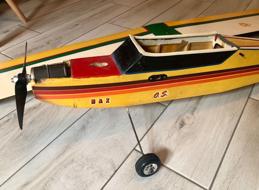 Modellflugzeug Elektro (Gebraucht) in für CHF 10 – mit Lieferung auf ...