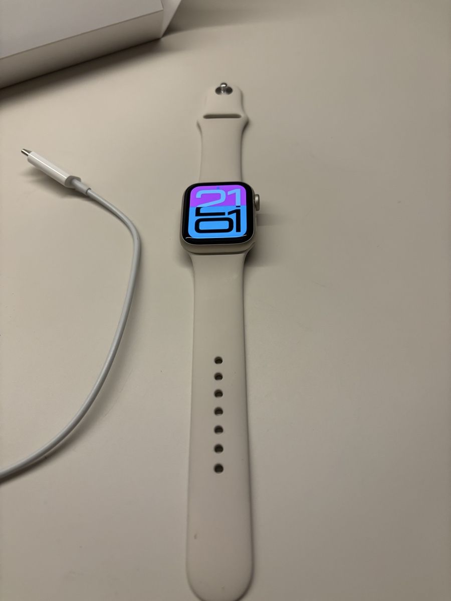 Apple Watch SE 2024 (40mm) (Gebraucht) in Rorschach für CHF 135 – mit ...