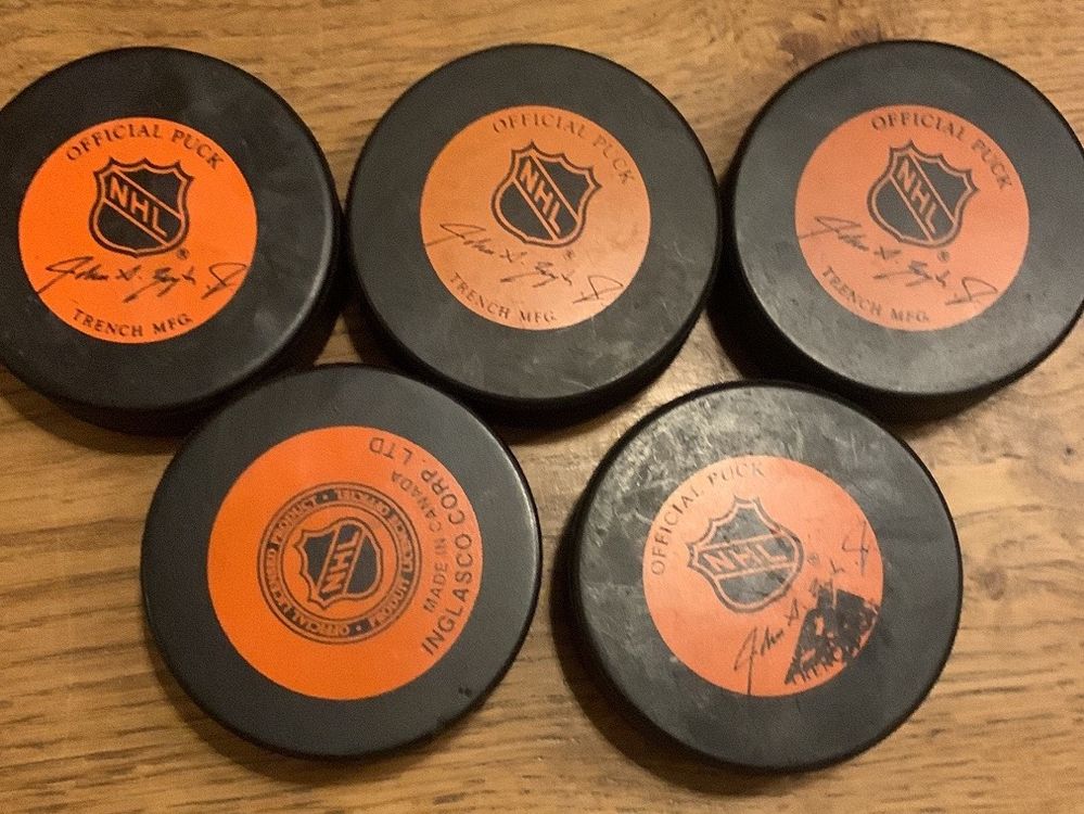 Lot NHL-Pucks Vintage / 30-jährig | Kaufen auf Ricardo