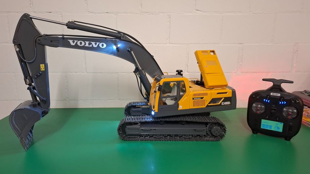 RC4WD RC Bagger 360L / EC480mit Licht / 12-Kanal Sender; RTR (Gebraucht ...