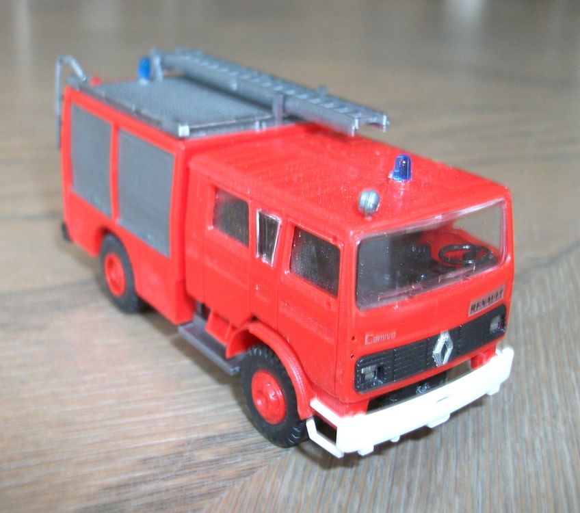 Feuerwehrfahrzeug TLF, neu (Neu (gemäss Beschreibung)) in St. Moritz ...