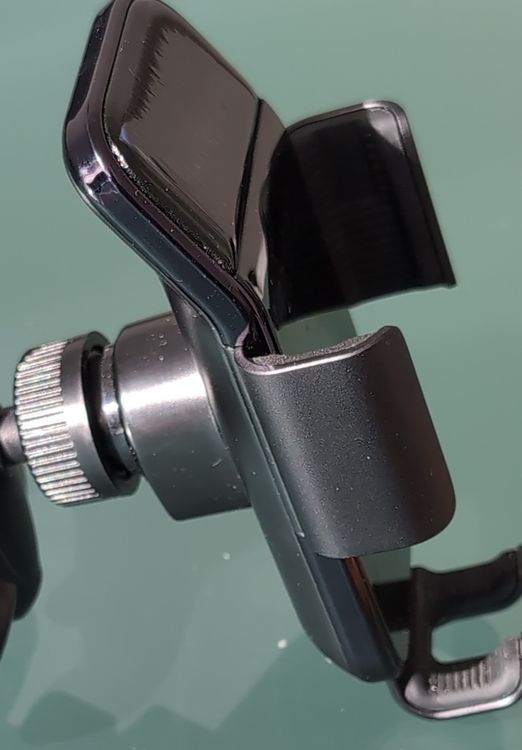 Praktische Smartphone Autohalterung (Gebraucht) in Freienwil für CHF 3 – mit Lieferung auf ...