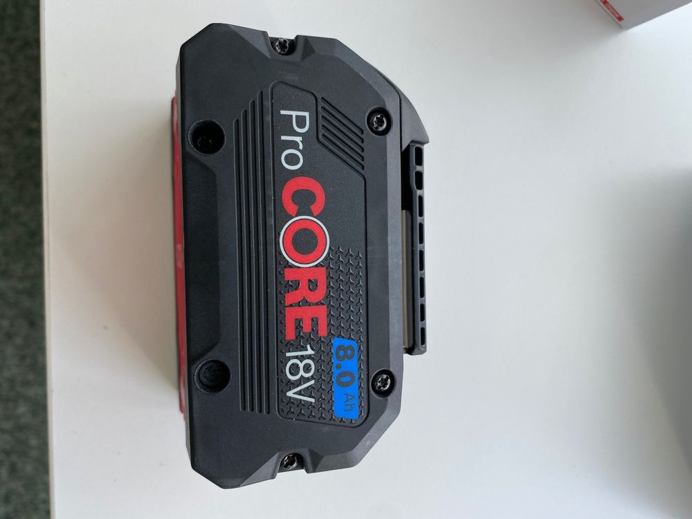 Bosch Pro Core Akku 18V 8Ah (Neu und originalverpackt) in Zürich für ...