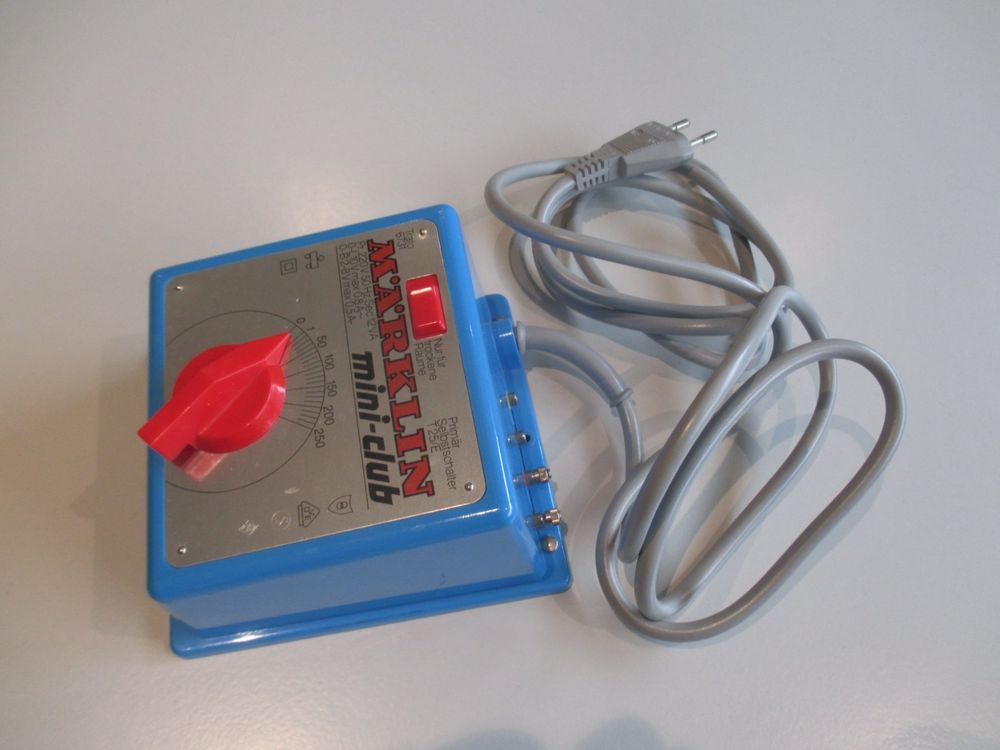 StarRecordsGmbH: Märklin 6731 Transformator 220 V blau (Gebraucht) in ...