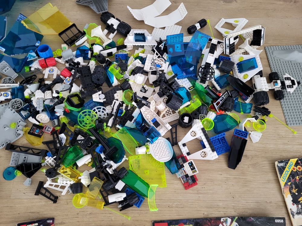 Großes Lego Space Weltraum Konvolut mit vielen Figuren 90er (Gebraucht ...