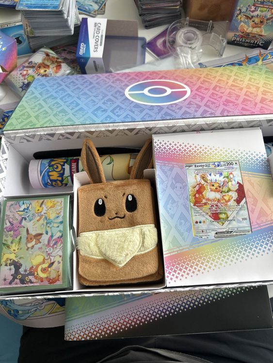 Prismatic evolutions super premium collection box contents (Neuf (Voir ...