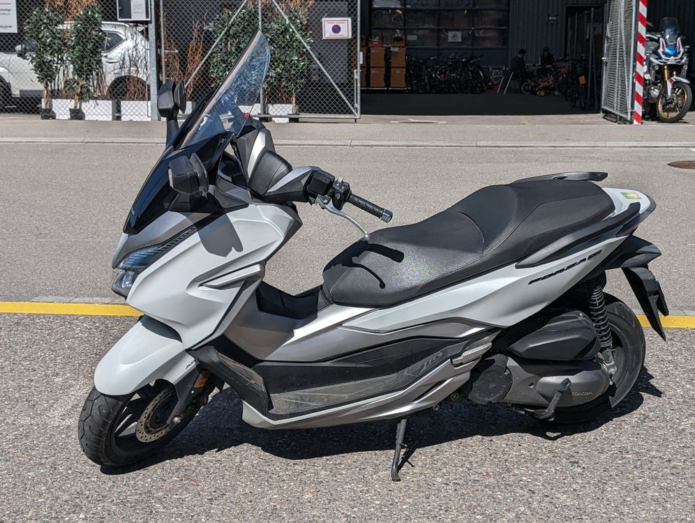 Roller Honda Forza 300 NSS250A/300A (Gebraucht) in Zürich für CHF 3250 ...