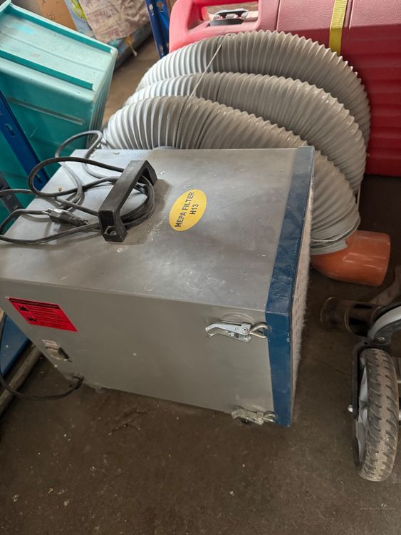 Staub-Absauger / Hepa-Filter (Gebraucht) in Burgdorf für CHF 200 – nur ...