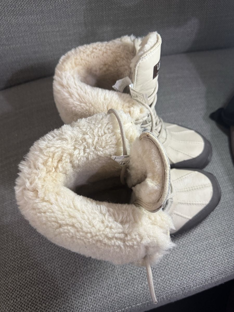 Ugg Boots Gr. 40 Beige Winterstiefel Top Zustand! (Neu (gemäss ...