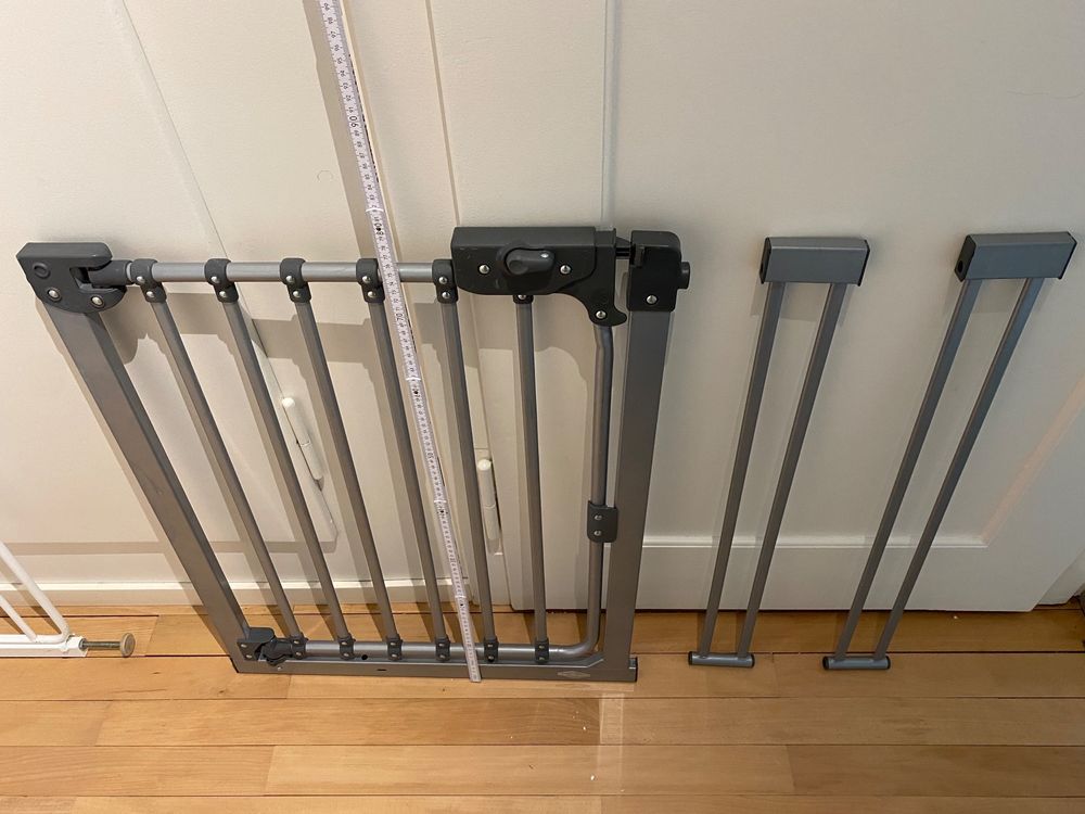 2 Stück Treppengitter IKEA - PATRULL KLÄMMA (Gebraucht) in Rüti ZH für CHF 22 – nur Abholung auf ...