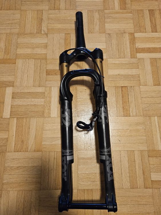 FOX 32 Factory Step-Cast Federgabel mit Remote (Gebraucht) in Uetikon ...
