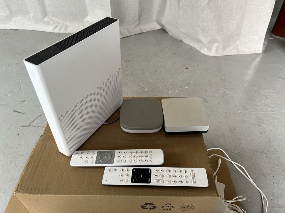 Swisscom Internet Box + 2 TV Boxen | Kaufen auf Ricardo