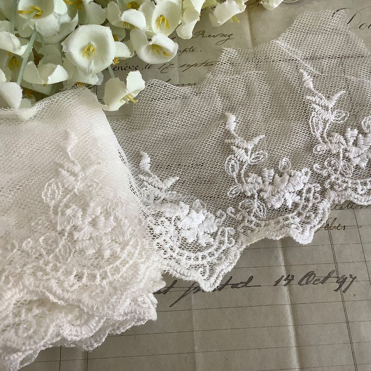 Spitzenband Band Tulle gestickten 250cm weiss dentelle blanc (Neu und ...