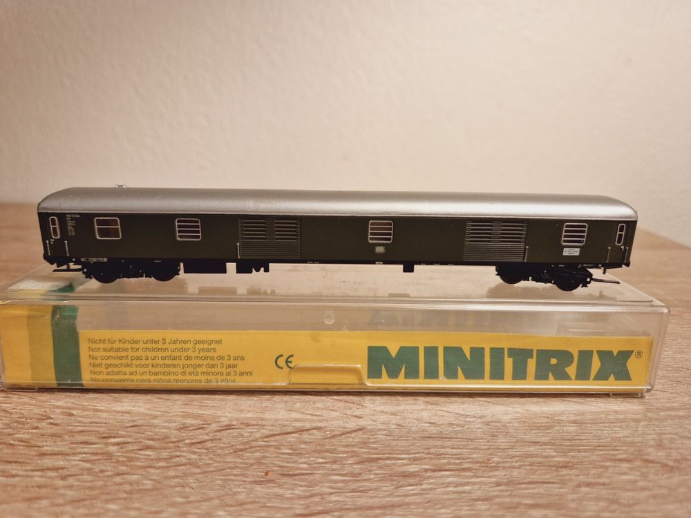 Minitrix 13374 Gepäckwagen DB (Gebraucht) in St-Aubin-Sauges für CHF 11 ...
