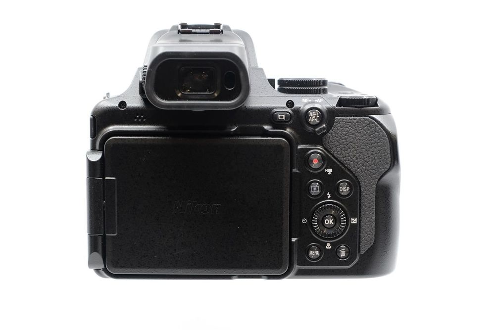 Nikon Coolpix P1000 mit 24-3000mm Zoom mit 3 Akkus | Kaufen auf Ricardo