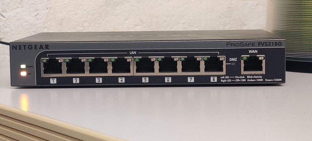 Netgear ProSAFE FVS318G 8-Port Gigabit VPN Firewall Router (Gebraucht ...