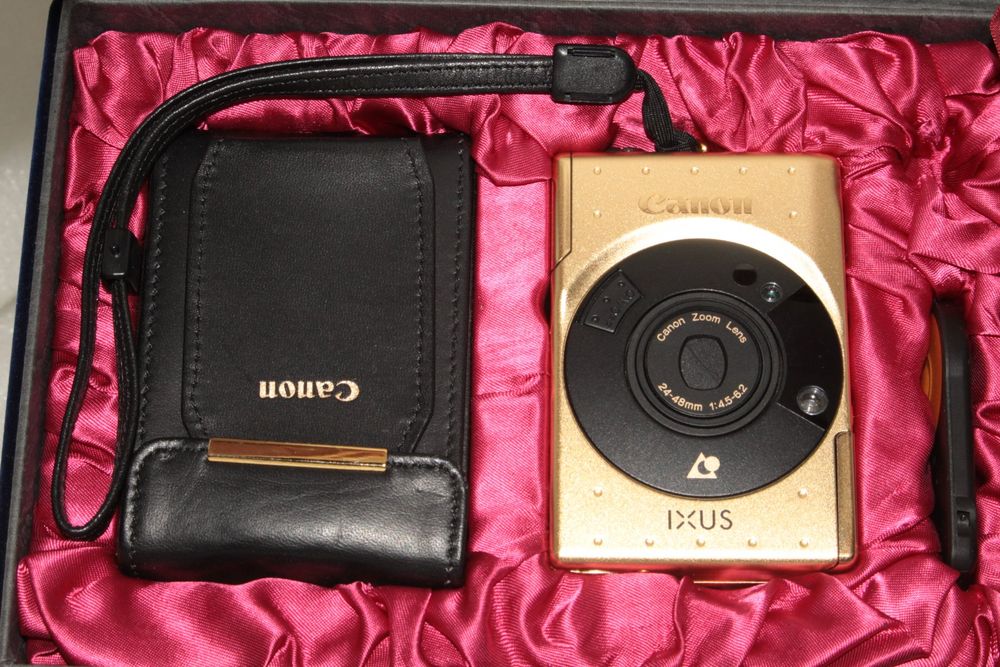 CANON IXUS GOLD Limited Edition 60th + Dokus + Case/ NEU !!! (Neu ...