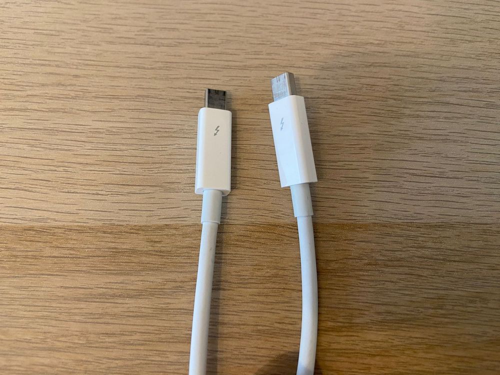 Original Apple Thunderbolt 2 Kabel (2.0m) – Top Zustand (Gebraucht) in ...