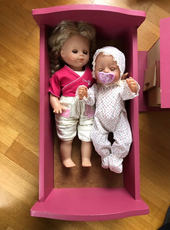 Puppenwiege, Puppenbett, aus Holz, Schweizer Fabrikat (Gebraucht) in Zürich für CHF 10 – nur ...