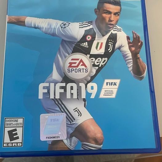Fifa 19 - PS4 (Gebraucht) in Horgen für CHF 5 – mit Lieferung auf Ricardo kaufen