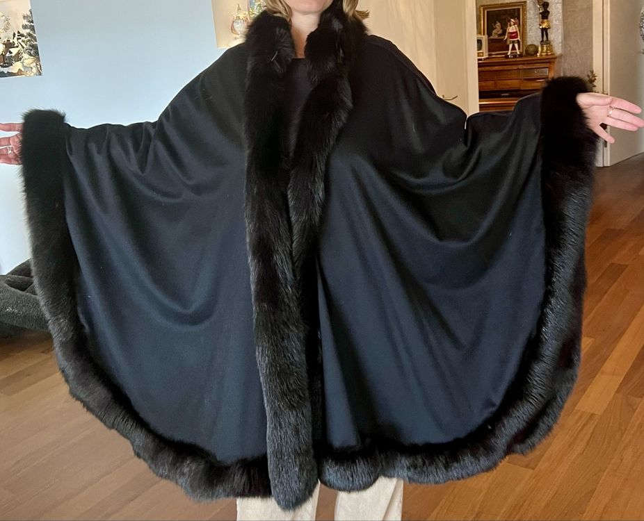 Schwarzes Kaschmir Cape mit Fuchspelz von Weiss Staiger 55 (Gebraucht ...